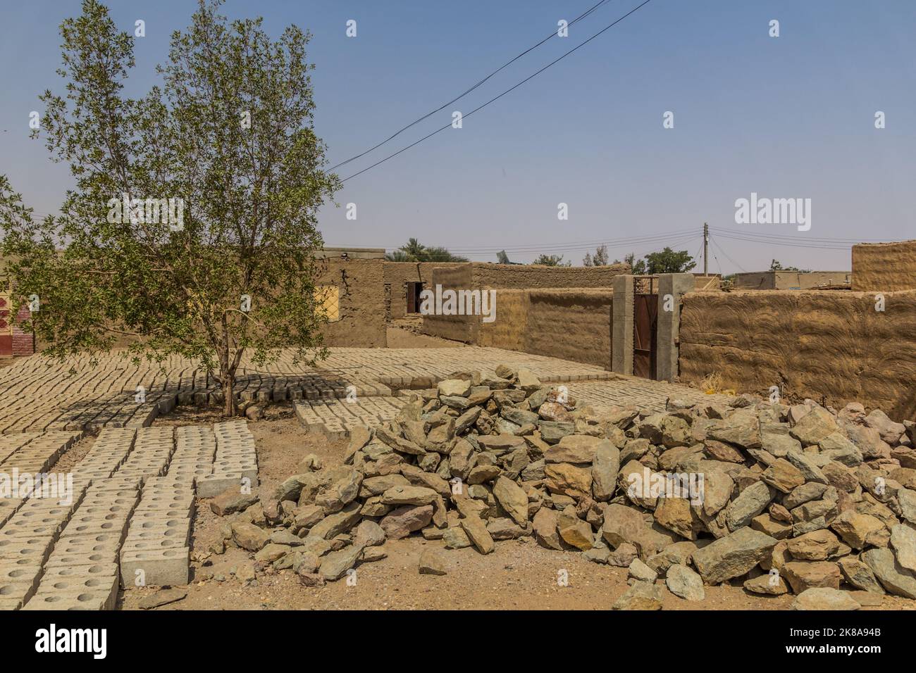 Sun dried mud brick hi-res stock photography and images - Alamy