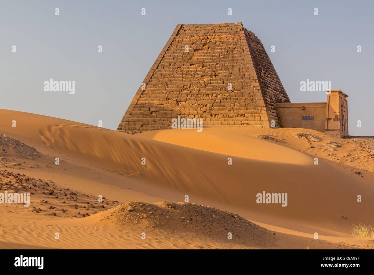 Pyramid in Meroe located in Sudan Stock Photo - Alamy