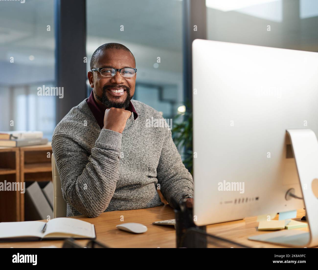 Night shift person shifts hi-res stock photography and images - Alamy