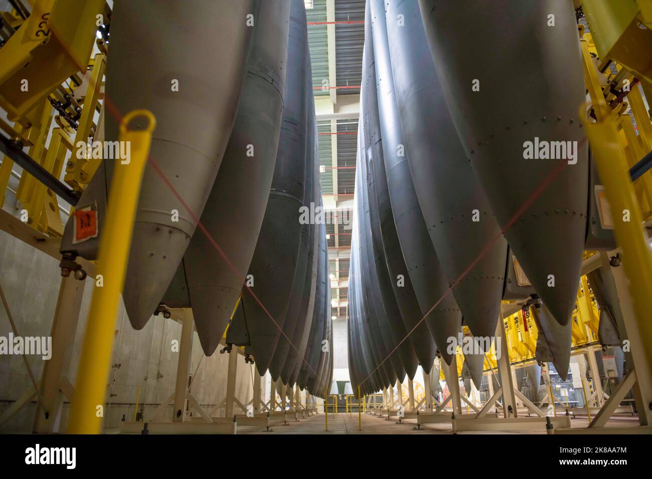 External aircraft fuel tank hi-res stock photography and images - Alamy