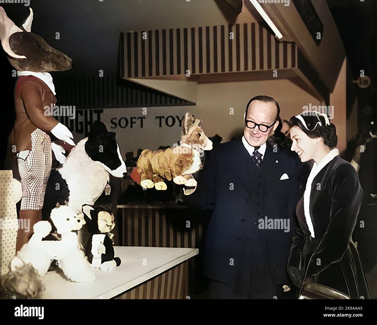 Prince philip queen elizabeth ii dog hi-res stock photography and ...