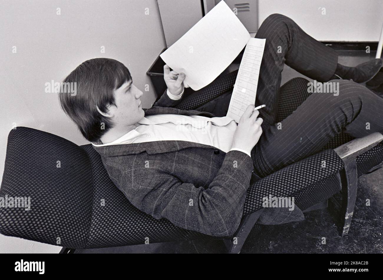 WAYNE FONTANA (1945-2020) English pop singer in September 1966. Photo ...