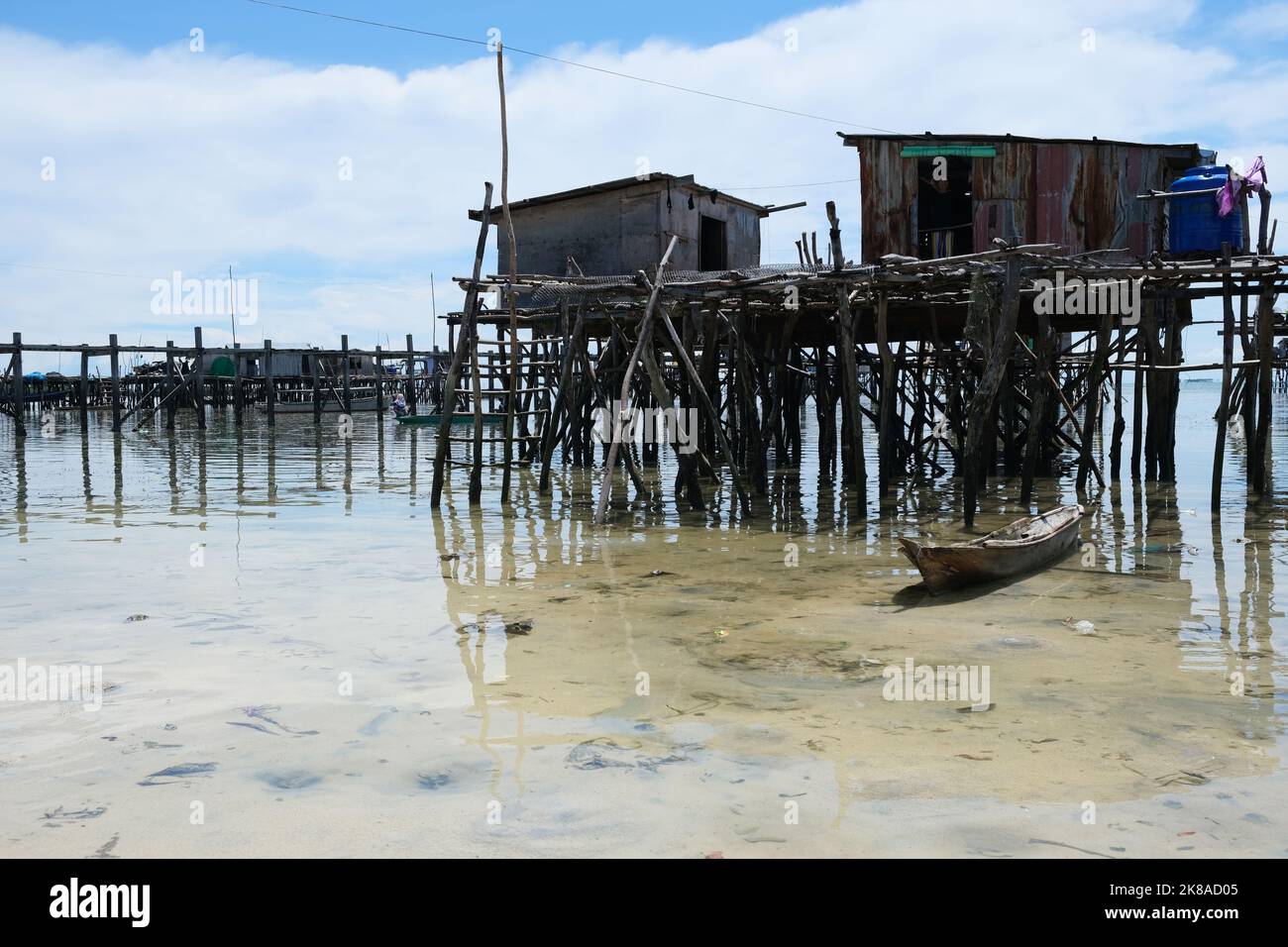 Omadal Island is a Malaysian island located in the Celebes Sea on the ...