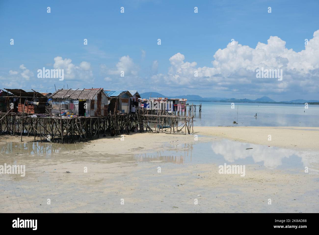 Omadal Island is a Malaysian island located in the Celebes Sea on the ...