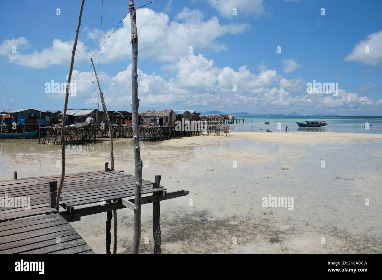 Omadal Island is a Malaysian island located in the Celebes Sea on the ...