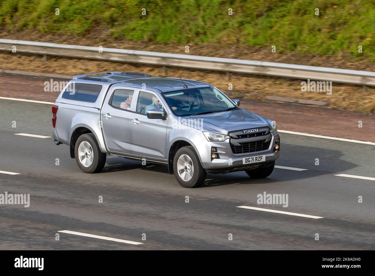 2021 Silver ISUZU D-MAX DL20 V-CROSS DCB hardtop 1898cc Diesel 6-speed ...