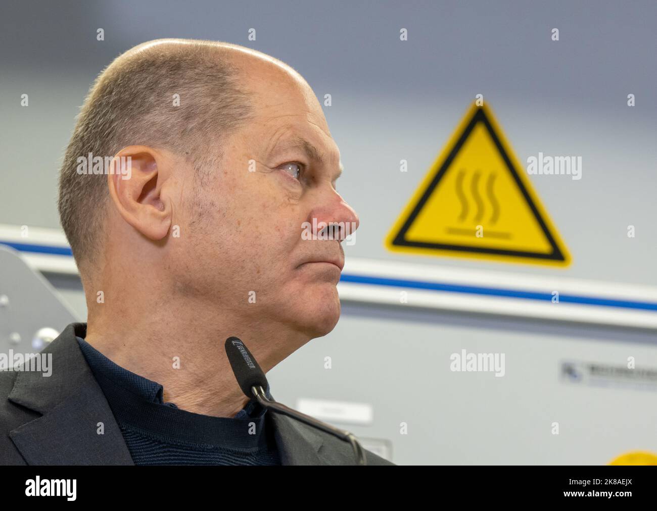 Iso 7010 sign hi-res stock photography and images - Alamy