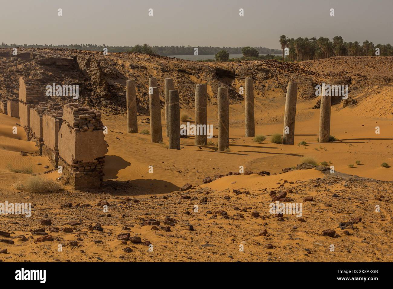 Old granite columns hi-res stock photography and images - Alamy