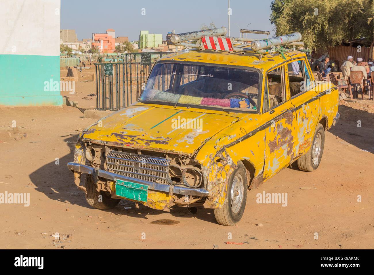 Battered car hi-res stock photography and images - Alamy