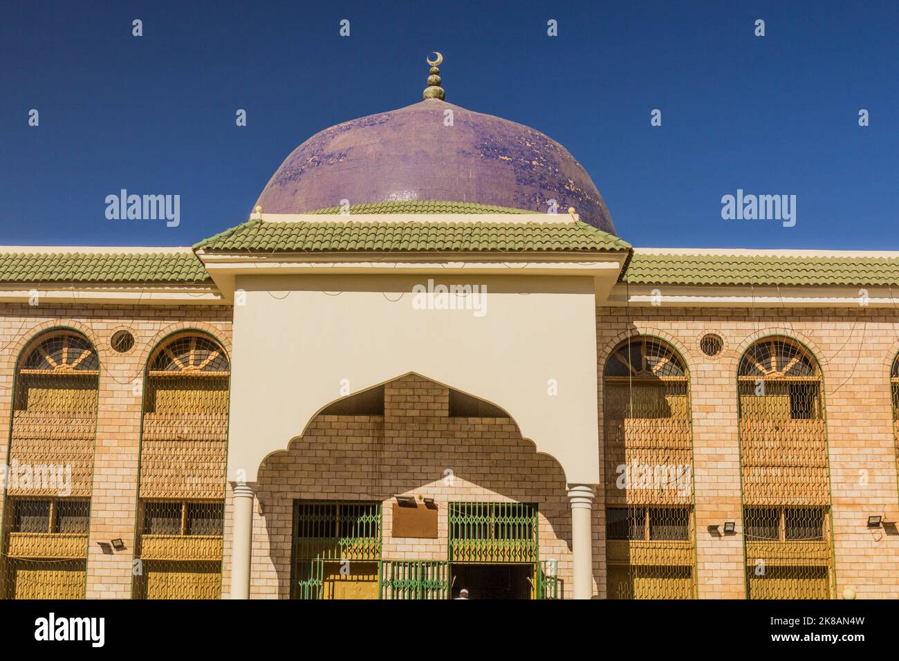 View of a mosque in Omdurman, Sudan Stock Photo - Alamy