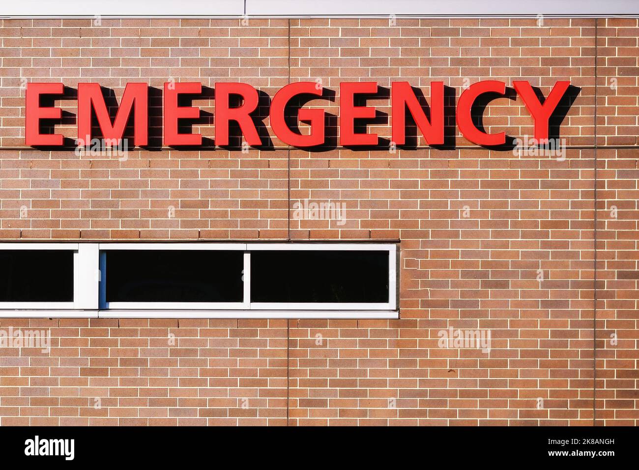Emergency department sign hi-res stock photography and images - Alamy