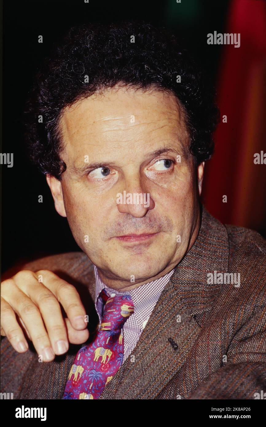 Jean-Pierre Cot (PS) attends anti-racist conference in Lyon, France ...