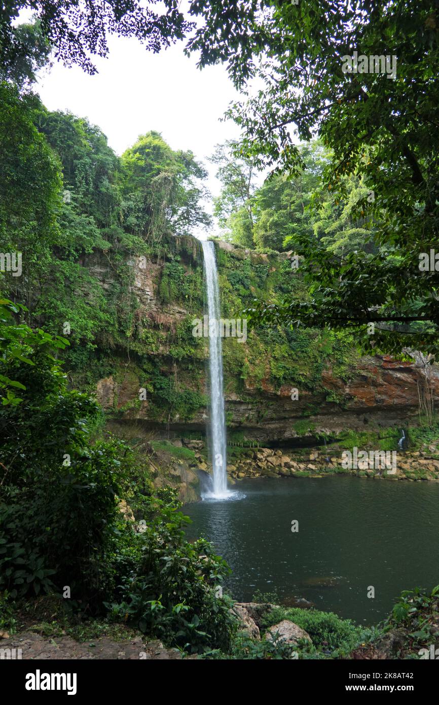 View of Misol Ha waterfall in Chiapas, Mexico. Beautiful Mexican ...