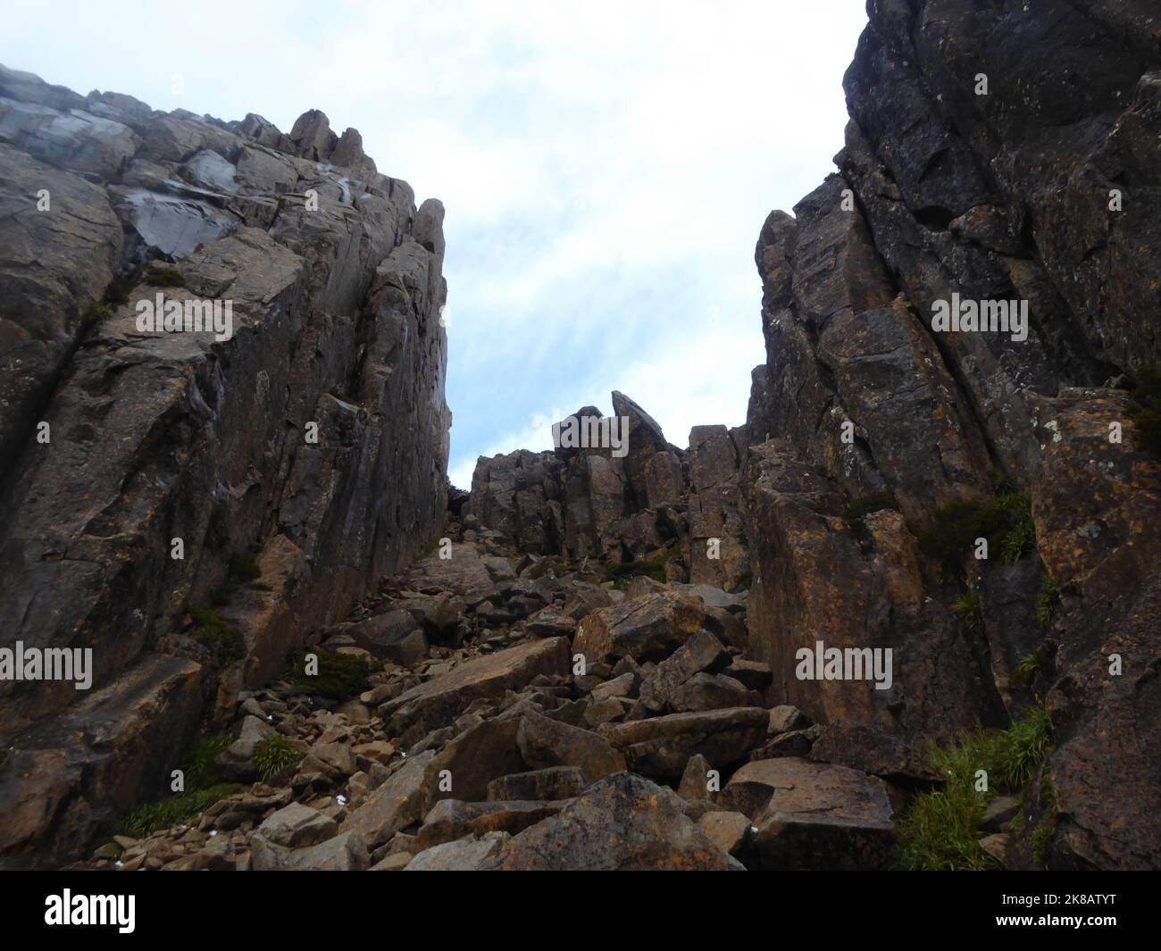 The Overland Track. Australian bushwalking track.Cradle Mountain-Lake ...