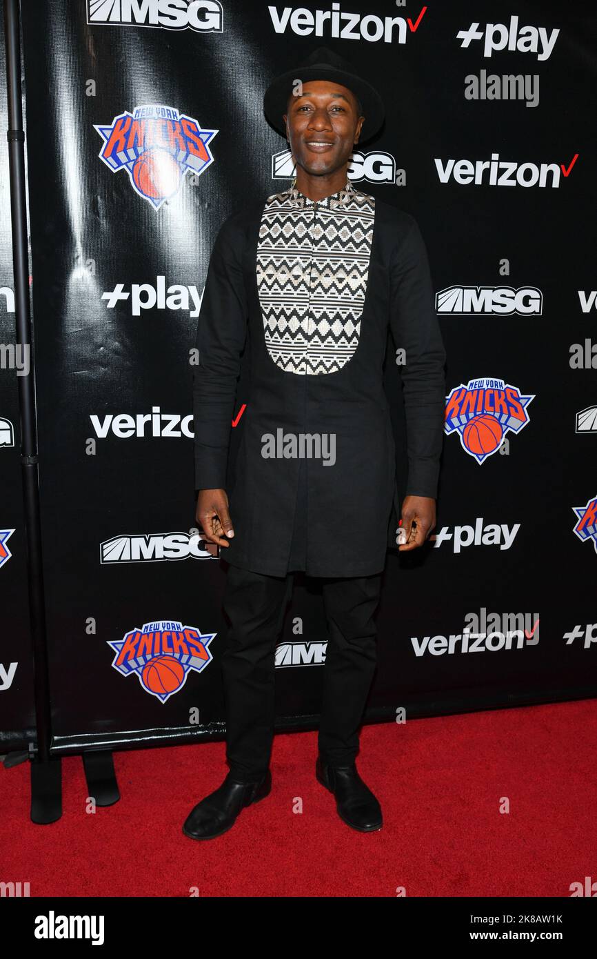 Aloe Blacc attends the Verizon +play Red Carpet at Madison Square Garden for the New York Knicks ...