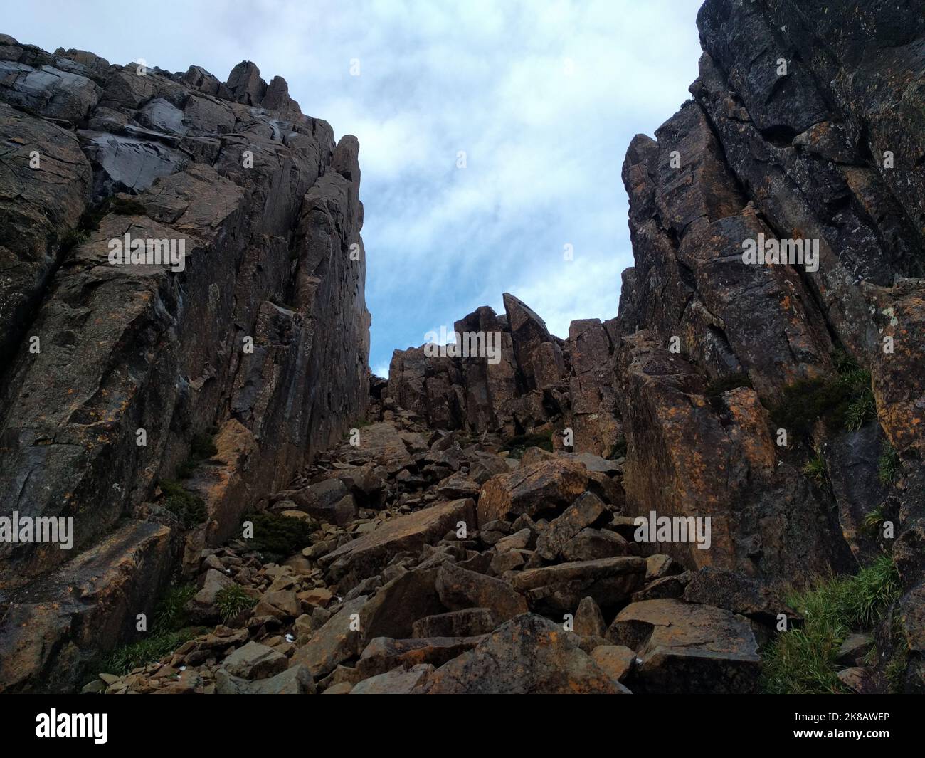 The Overland Track. Australian bushwalking track.Cradle Mountain-Lake ...