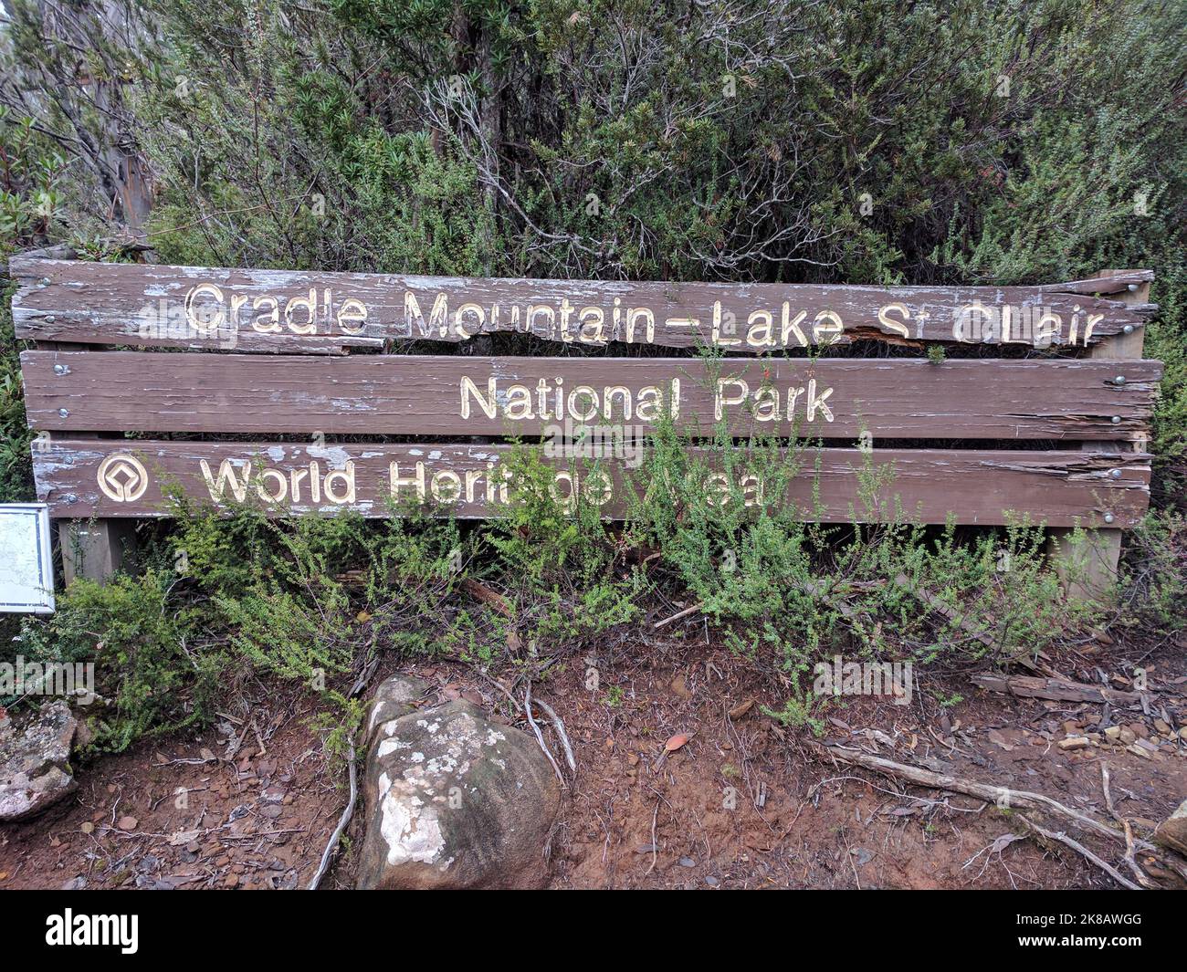 The Overland Track. Australian bushwalking track.Cradle Mountain-Lake ...