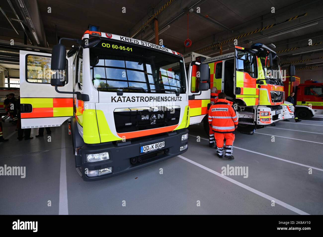 Hammoor, Germany. 22nd Oct, 2022. Several emergency vehicles are ready ...
