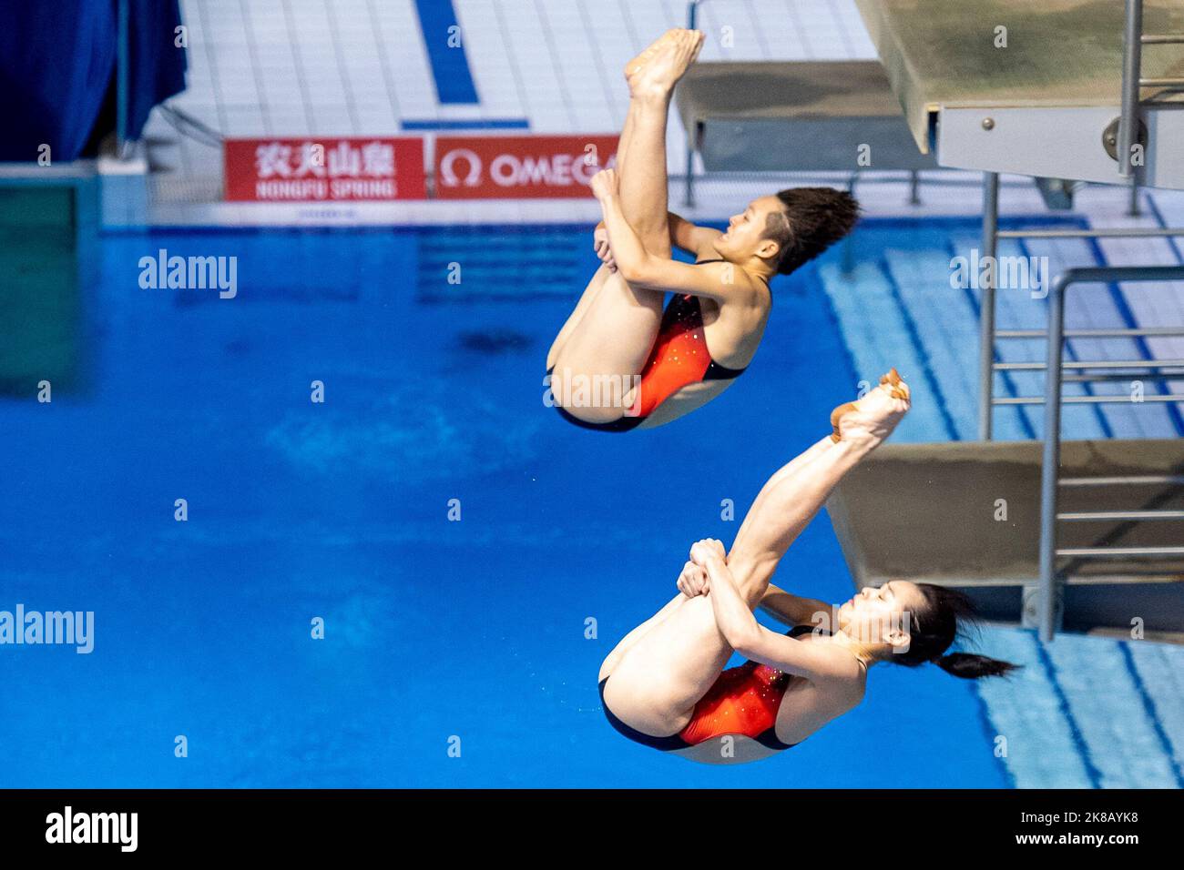 22 October 2022, Berlin: Water diving: World Cup, decisions, synchronized diving 3 m, women ...