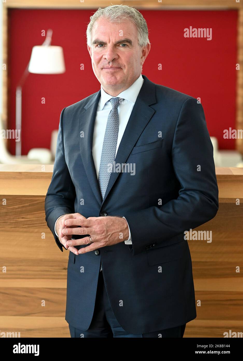17 October 2022, Berlin, Schönefeld: Lufthansa CEO Carsten Spohr on the ...