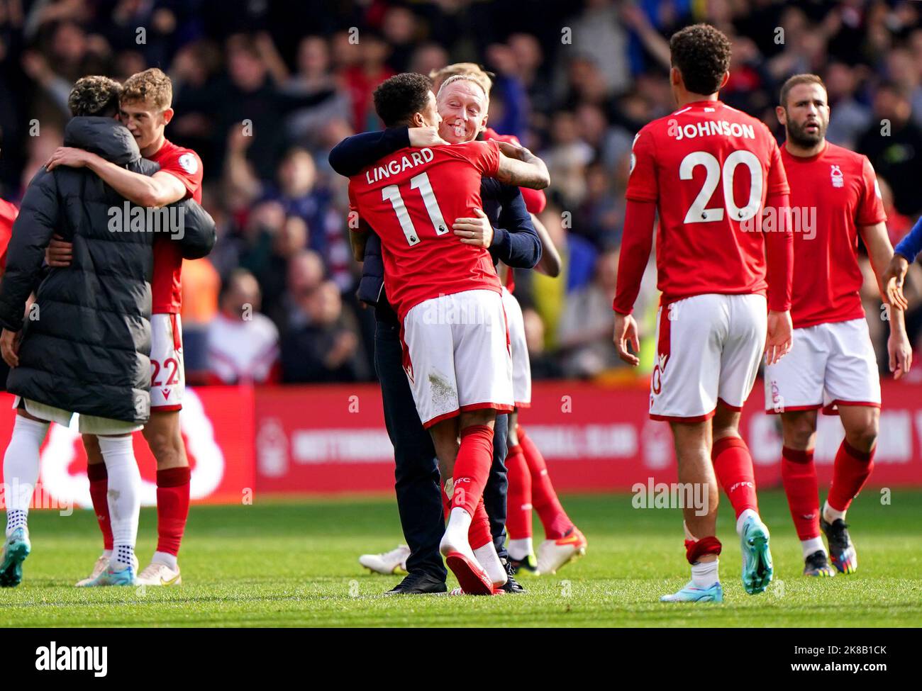 Nottingham Forest manager Steve Cooper celebrates with Jesse Lingard at ...