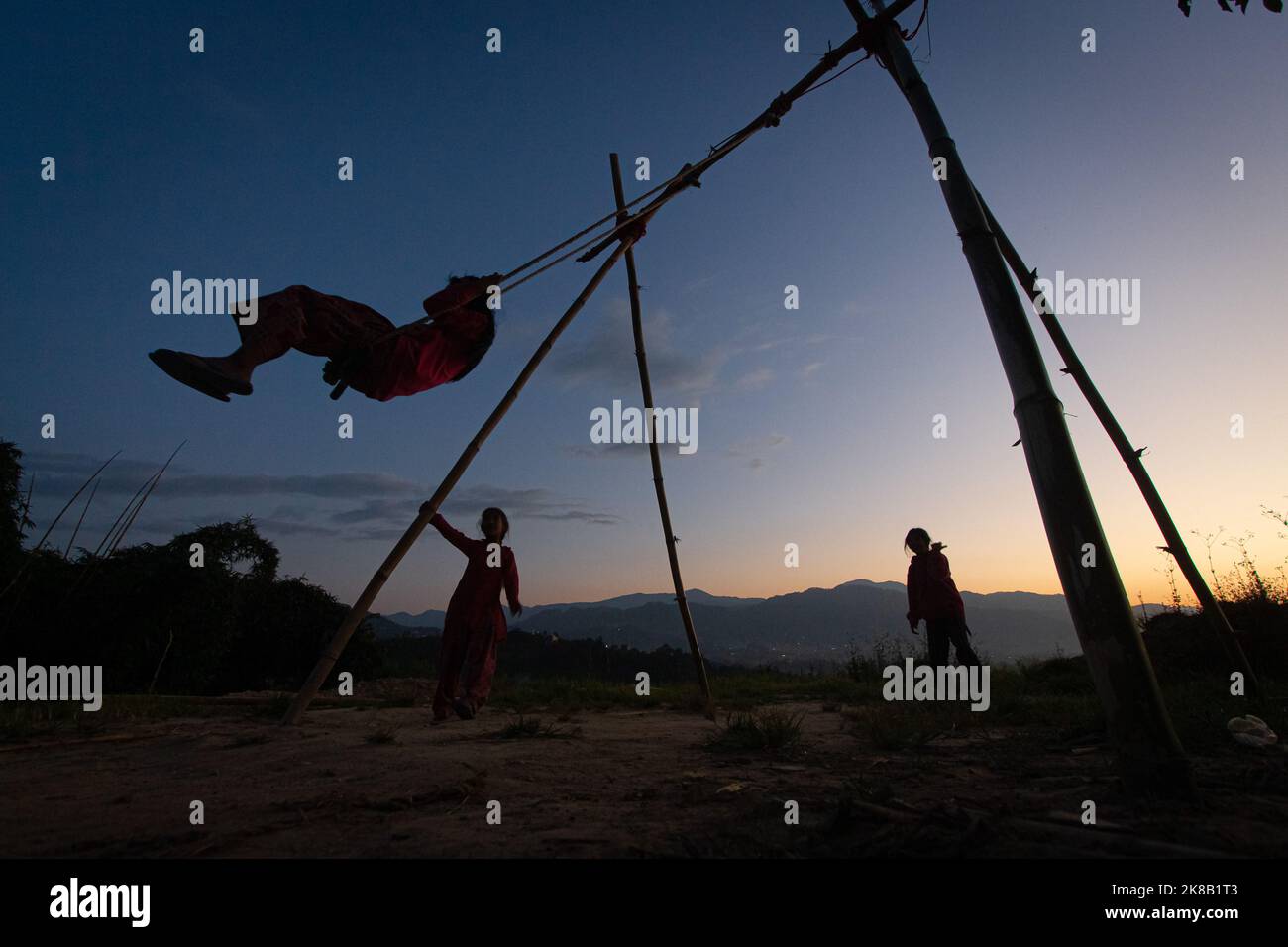 Children zip wire swing hi-res stock photography and images - Alamy