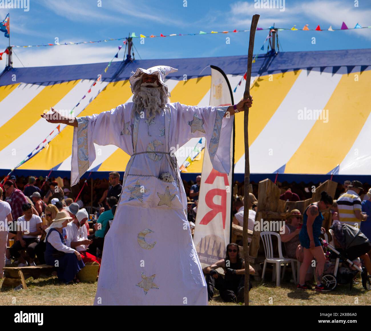 A wizard @ theTewkesbury Medieval Festival 2022 Stock Photo - Alamy