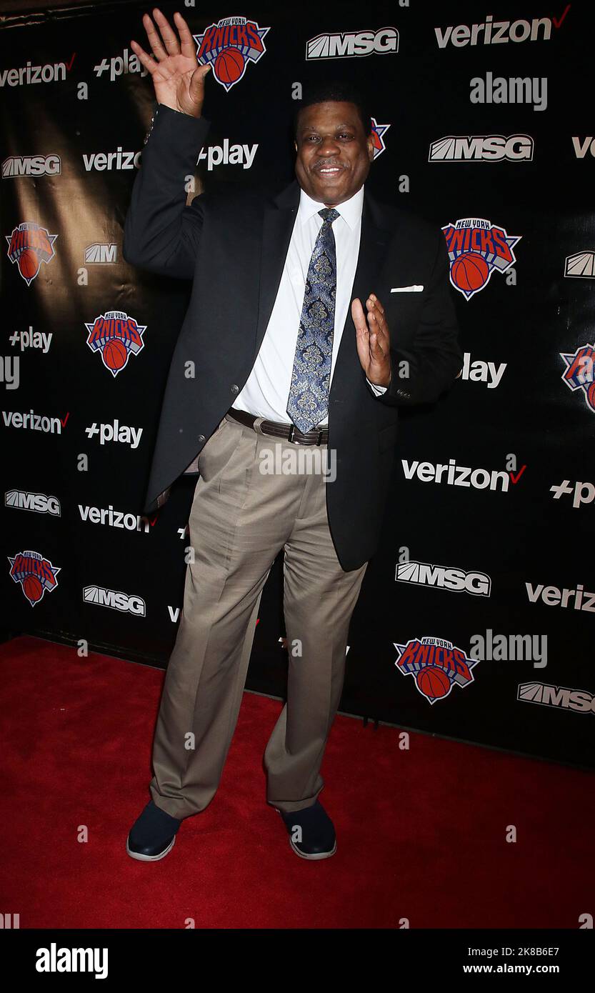 New york knicks opening home game hi-res stock photography and images ...