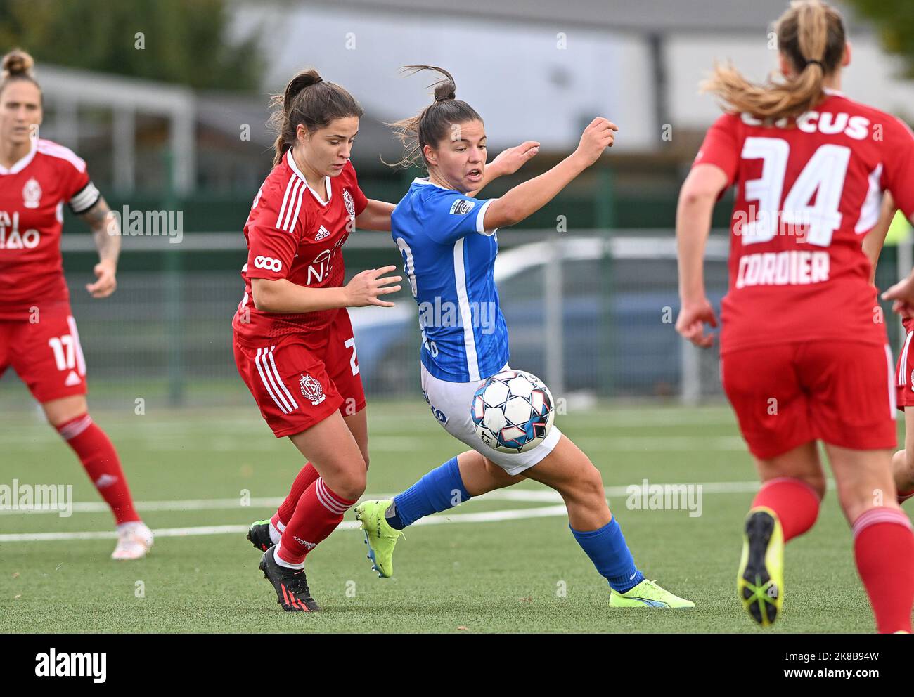 Genk, Belgium. 22nd Oct 2022. Luna Vanzeir (30) of Genk pictured fighting for the ball with ...