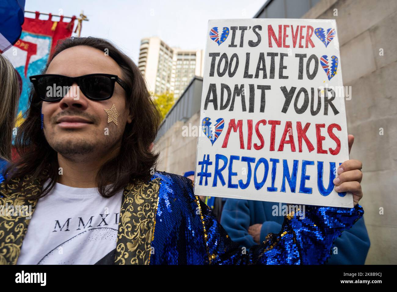 London, UK. 22 October 2022. An EU supporter at the start of the first ...
