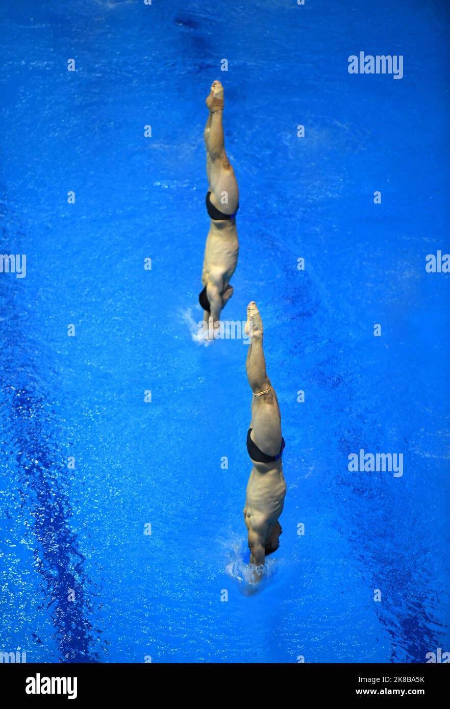 3m springboard synchronized hi-res stock photography and images - Alamy