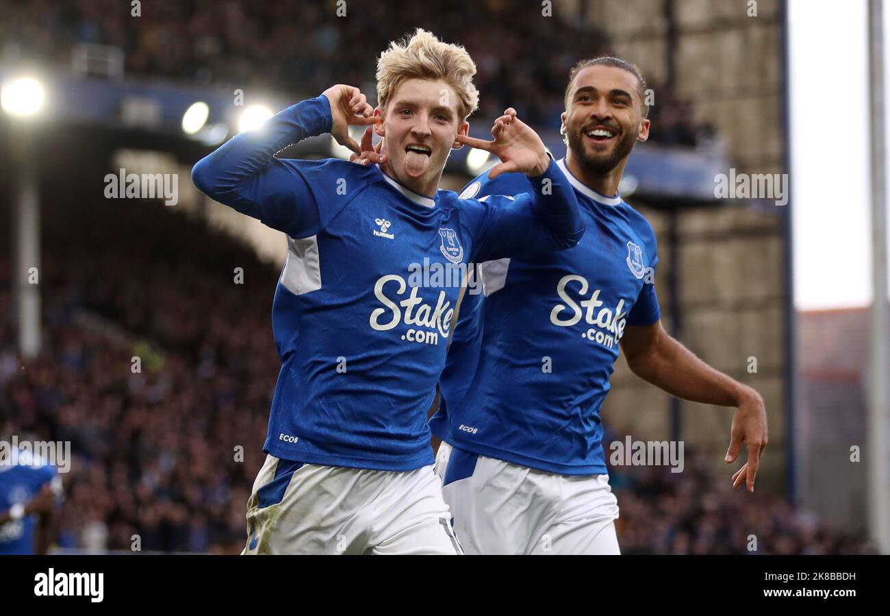 Everton's Anthony Gordon celebrates scoring their side's second goal of ...