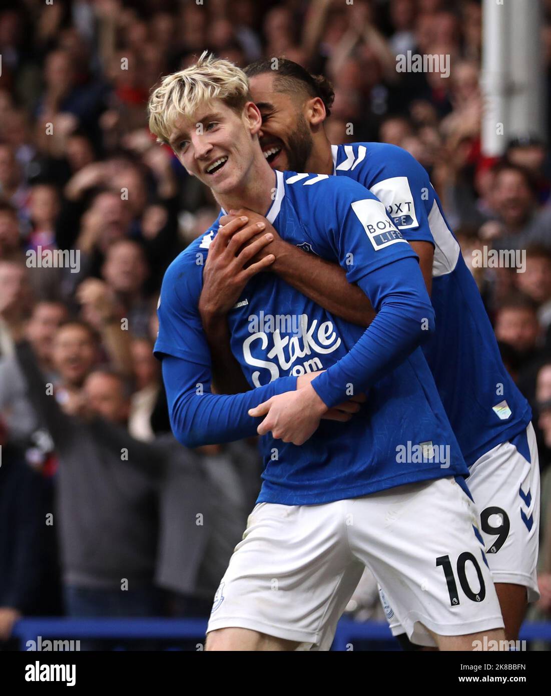 Everton's Anthony Gordon celebrates scoring their side's second goal of ...