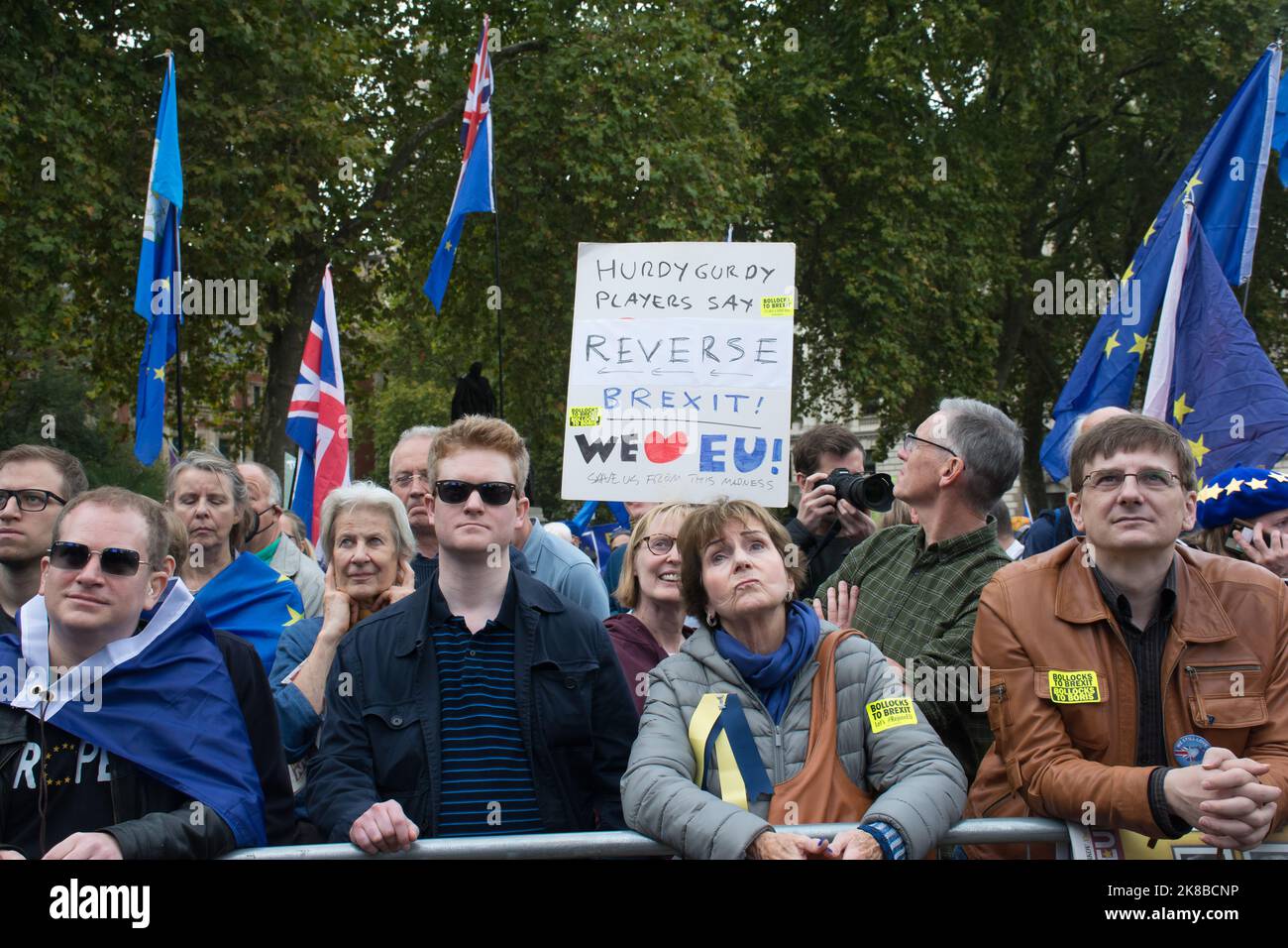 London, UK. 22nd Oct, 2022. Thousands rally in Parliament Square in ...