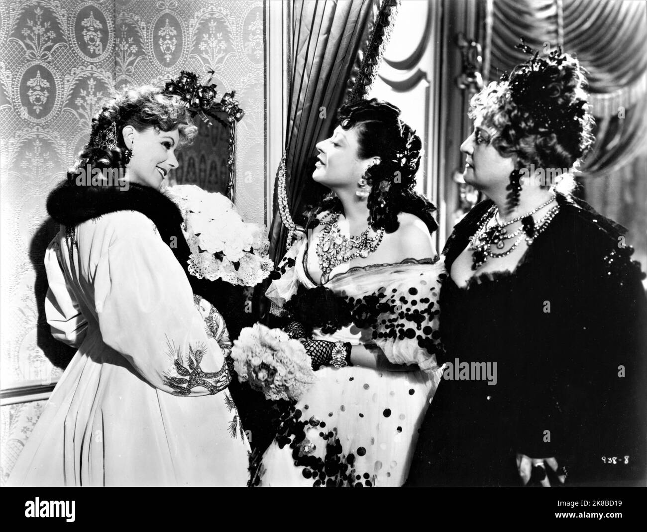 GRETA GARBO LENORE ULRIC and LAURA HOPE CREWS in CAMILLE 1936 director ...