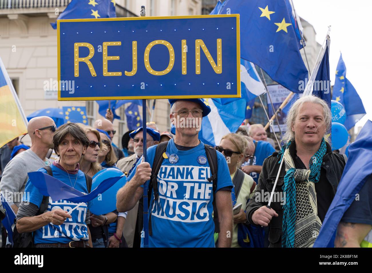 London rejoin eu hi-res stock photography and images - Alamy