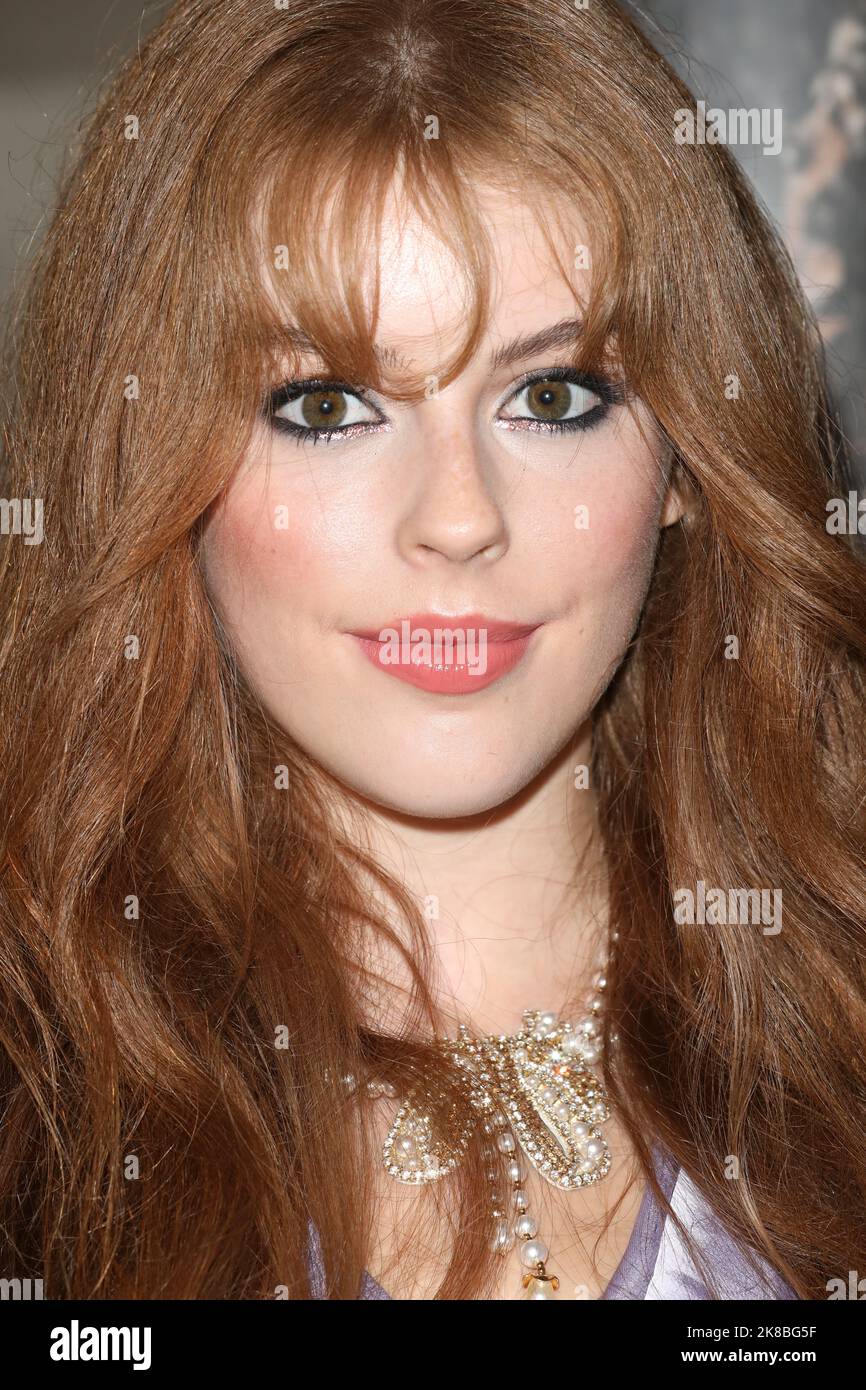 Amelia Gething attends Mithridate Spring/Summer 2023 runway show at ...