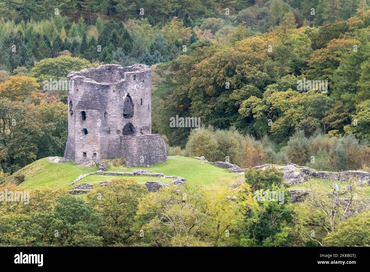 Dolbadarn Castle, sited at the base of Llanberis Pass, Gwynedd ...