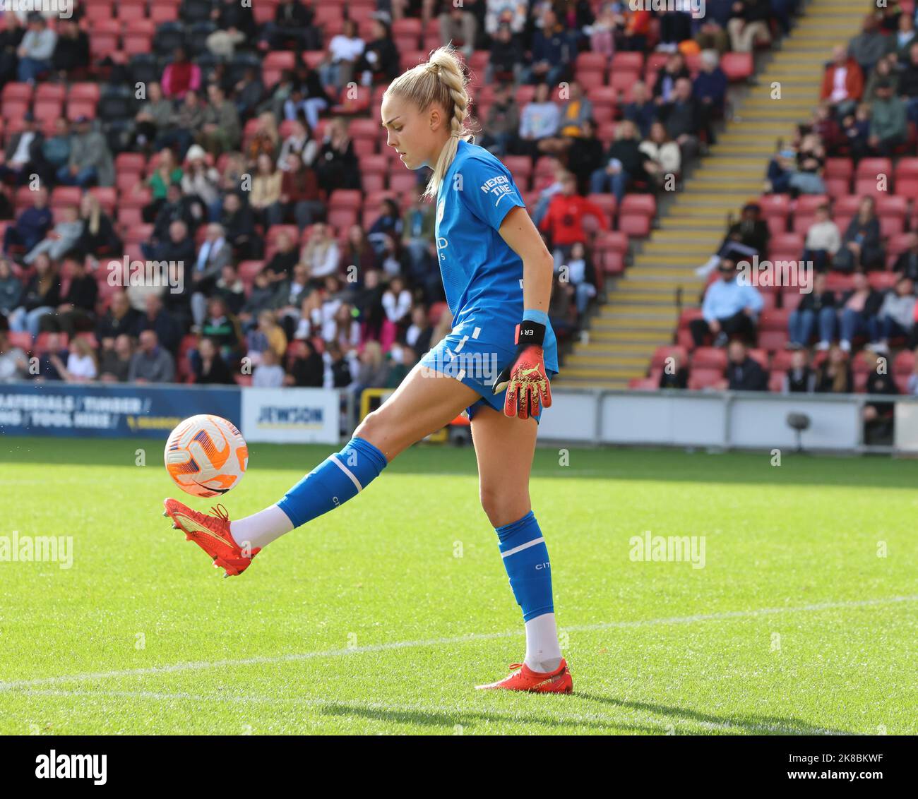 London Uk 22nd Oct 2022 Ellie Roebuck Of Manchester City Wfc During