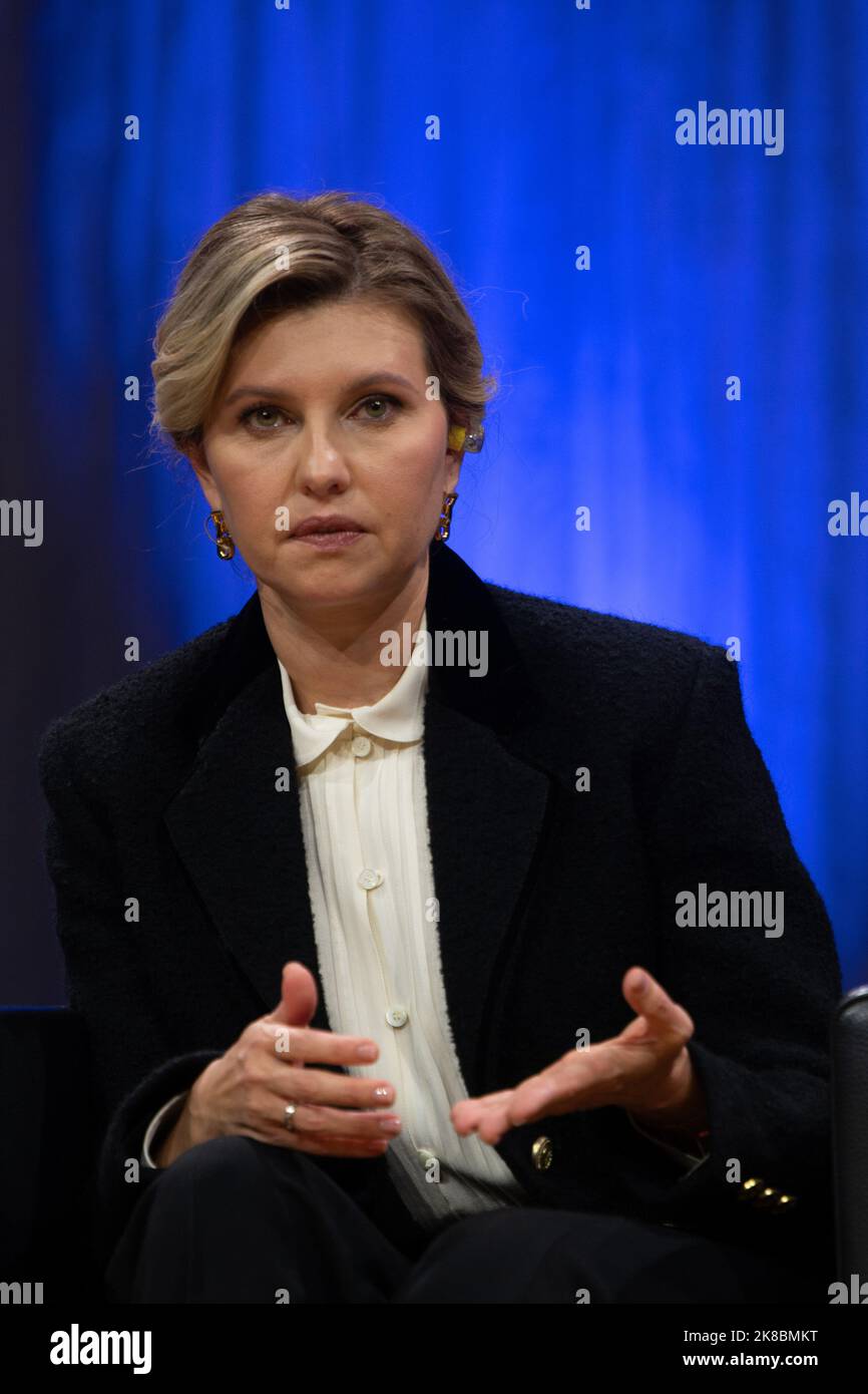 22 October 2022, Hesse, Frankfurt/Main: Olena Selenska, wife of the ...