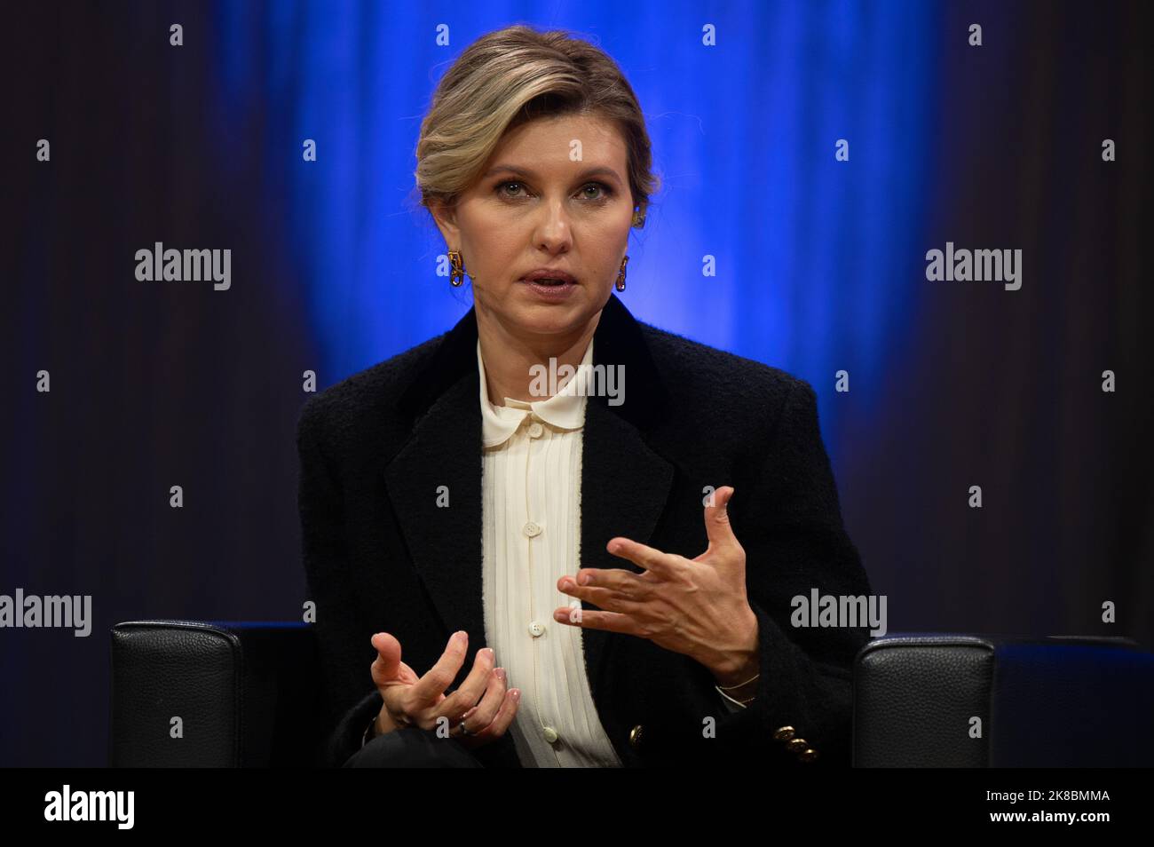 22 October 2022, Hesse, Frankfurt/Main: Olena Selenska, wife of the ...