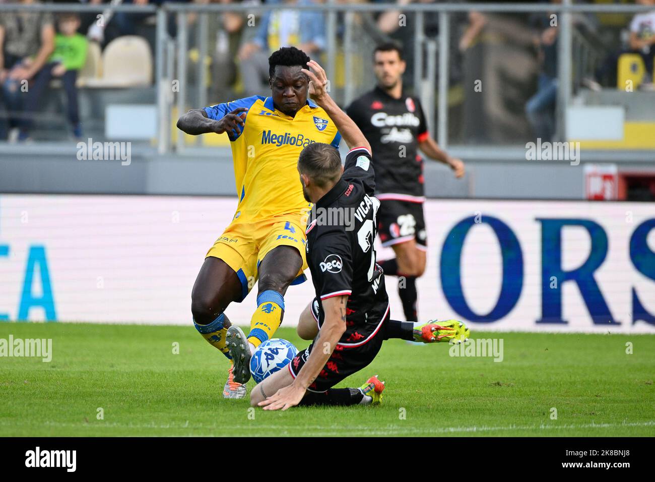 Ben Lhassine Kone of Frosinone and Francesco Vicari of SSC Bari during ...