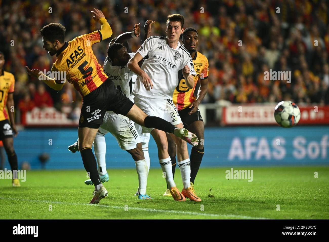 Mechelen's Sandy Walsh pictured in action during a soccer match between ...