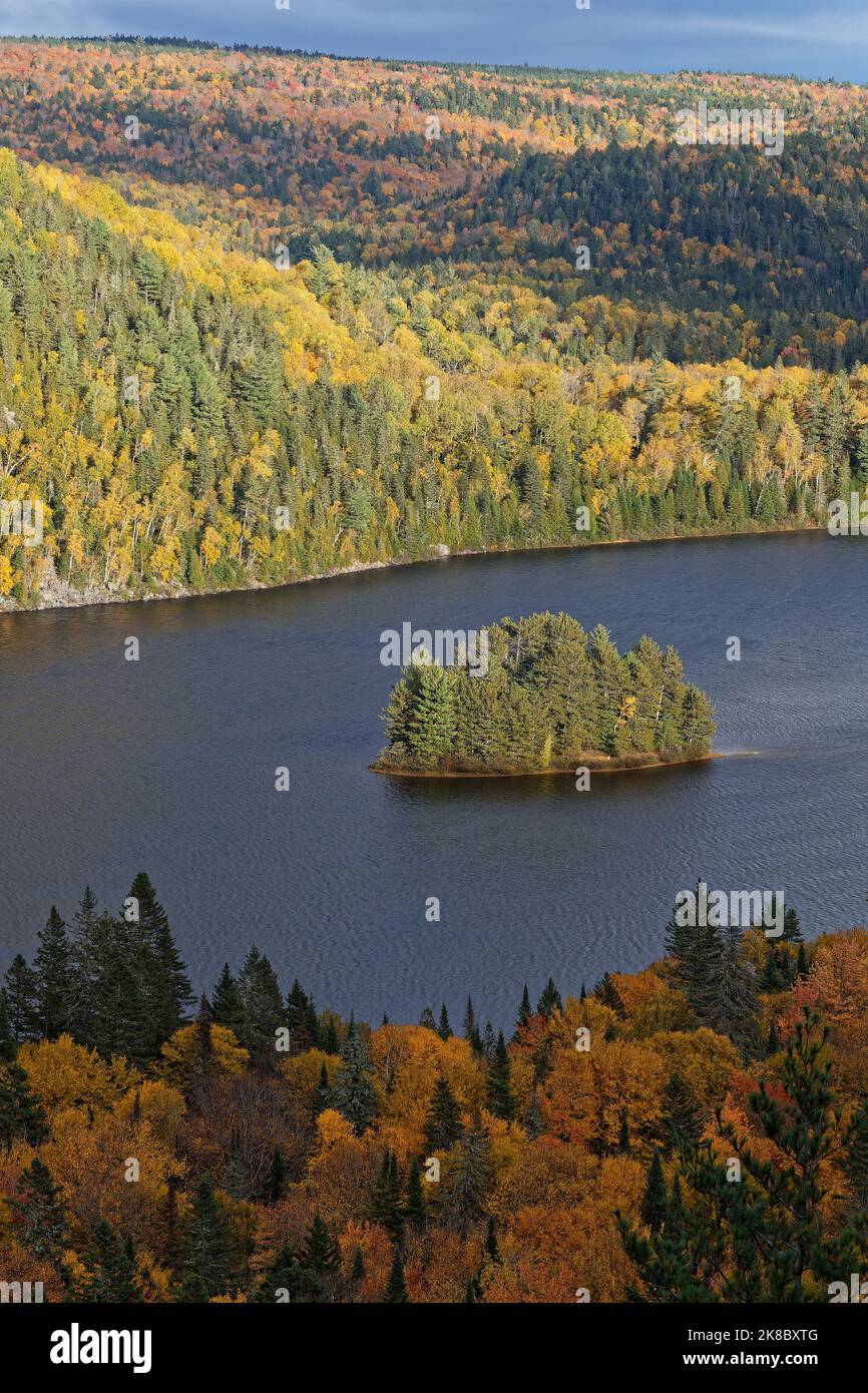 Ile-Aux-Pins (Pine Island) on Wapizakonge lake, Parc de La Mauricie ...