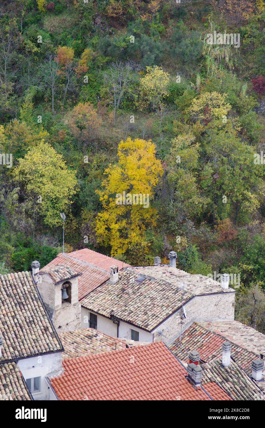 Pacentro - Abruzzo - From the towers of the Caldora castle the gaze is ...