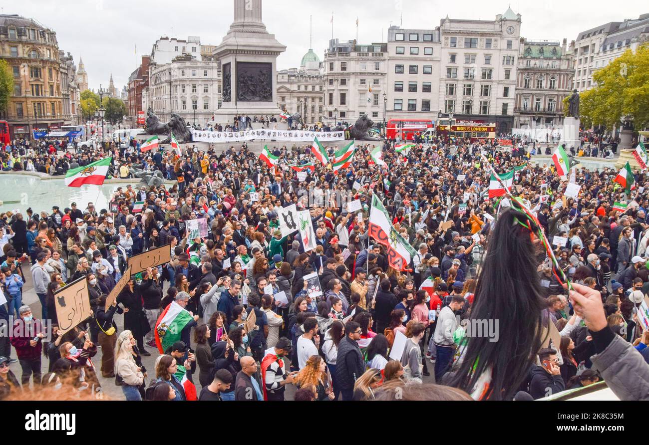 London, UK. 22nd October 2022. Crowds gather in Trafalgar Square as ...