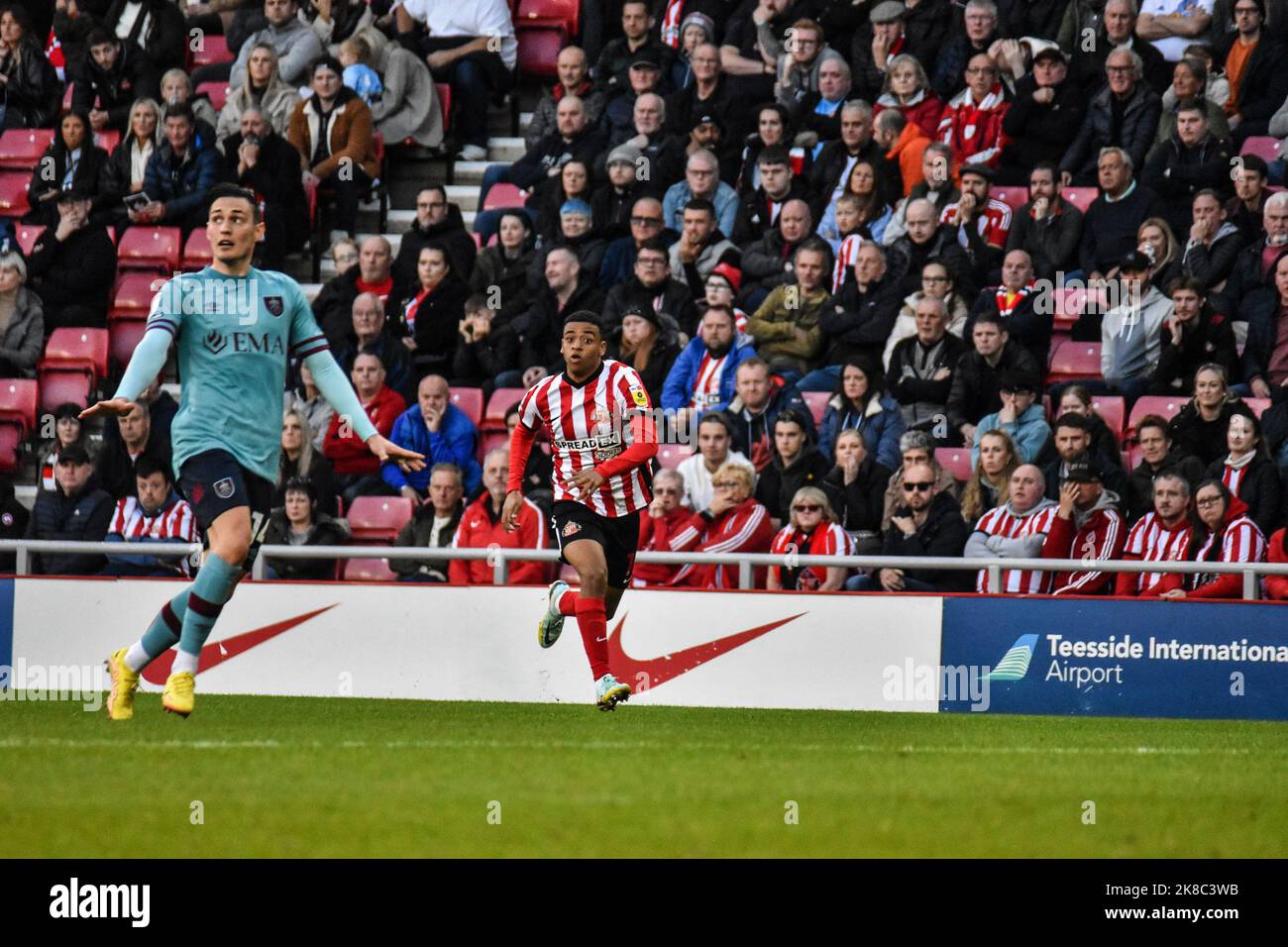 Sunderland AFC forward Jewison Bennette in action against Burnley FC ...