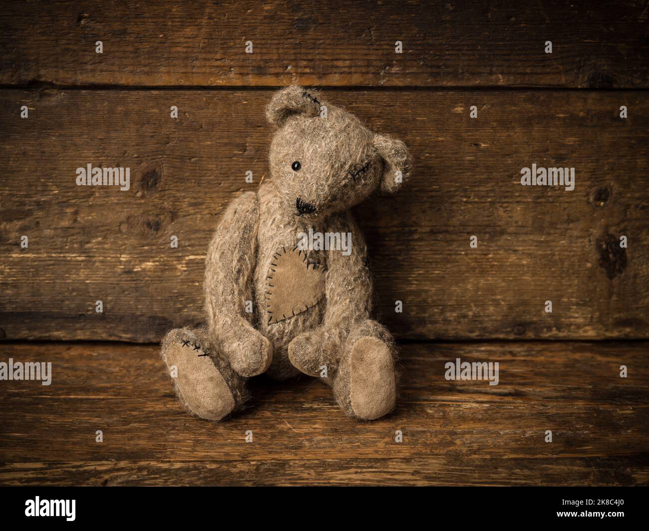 Grunge teddy bear hi-res stock photography and images - Alamy