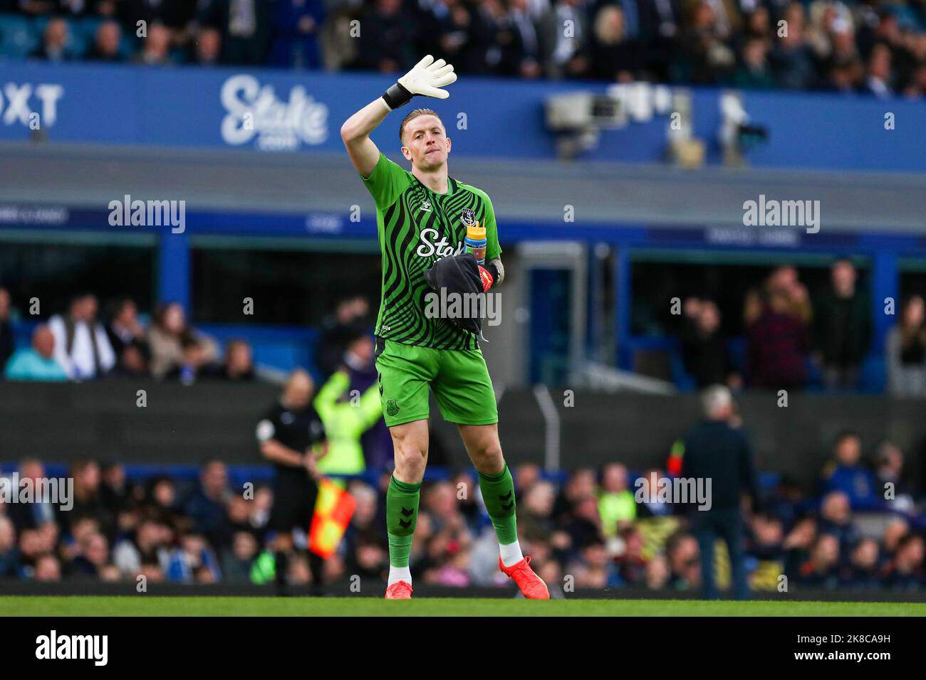 Jordan pickford everton october 2022 hi-res stock photography and ...