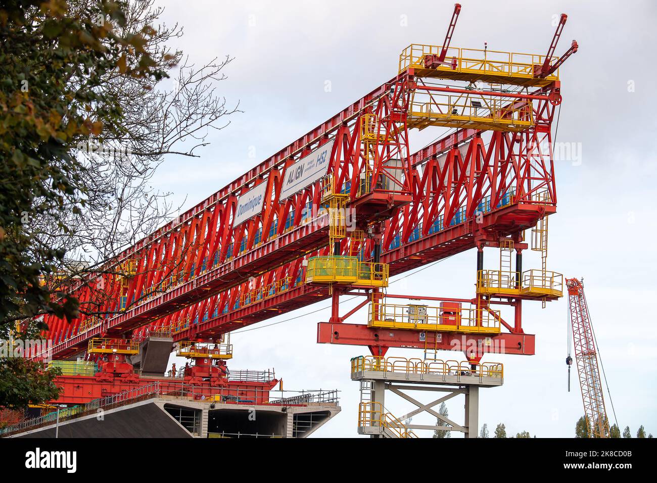 Denham, UK. 22nd October, 2022. The HS2 High Speed Rail Colne Valley ...